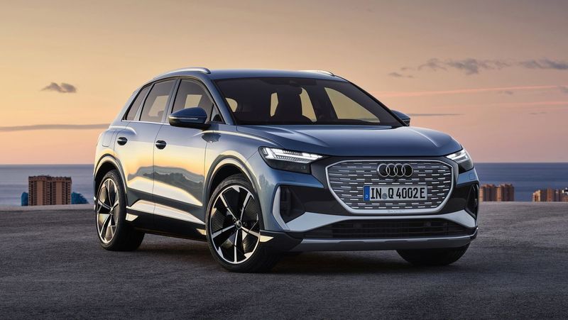 2023 Audi Q4 e tron Premium Plus 50 e tron quattro Lease for 618.35 month LeaseTrader